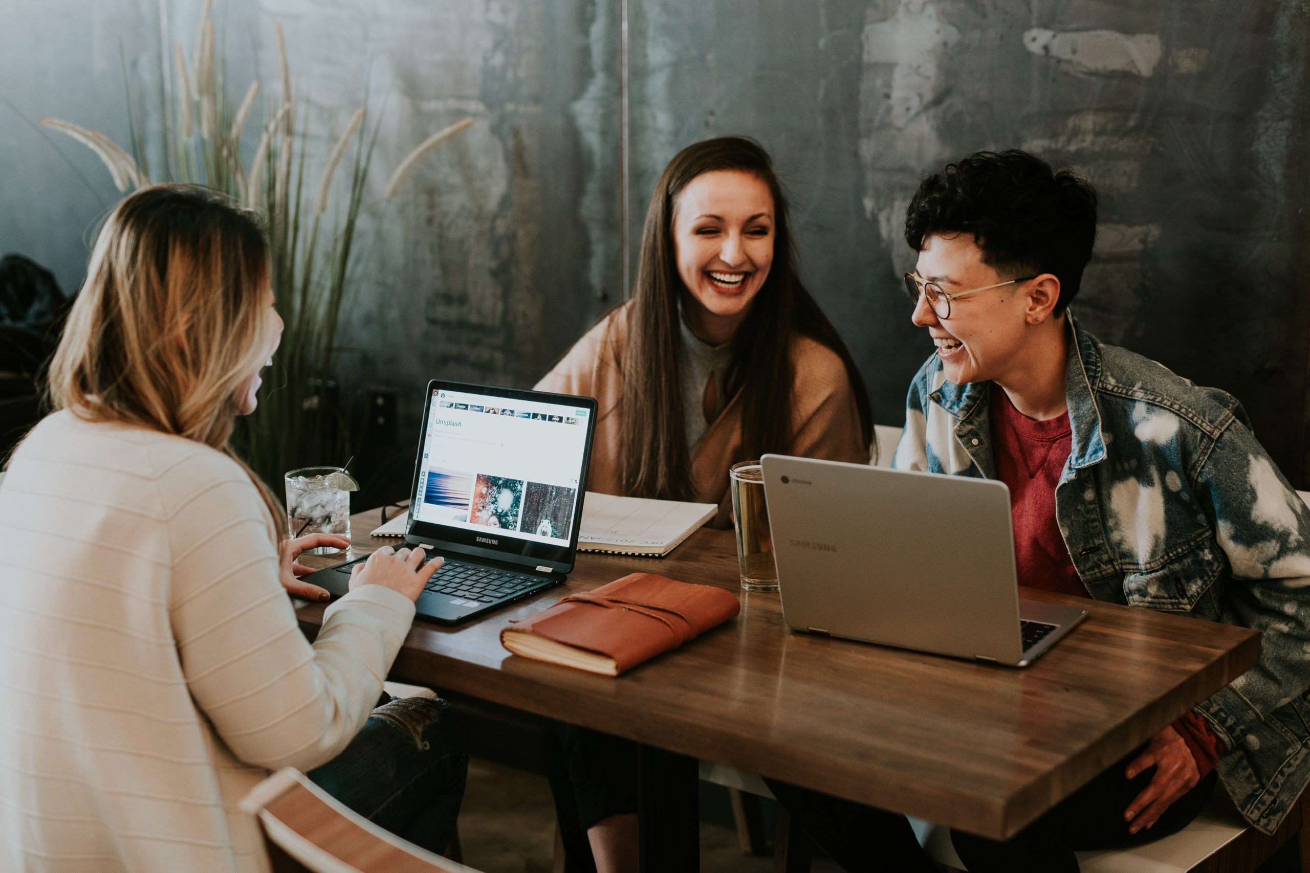 How to Build A Small Business Community | Simplified